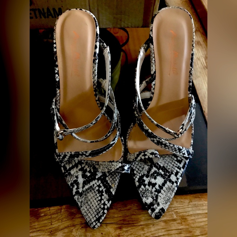 Ann Michelle Snake Skin Strapped Heals - Gem